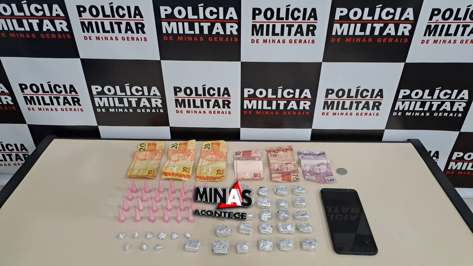 Polícia Militar Realiza Operação Contra Tráfico De Drogas Em Campos